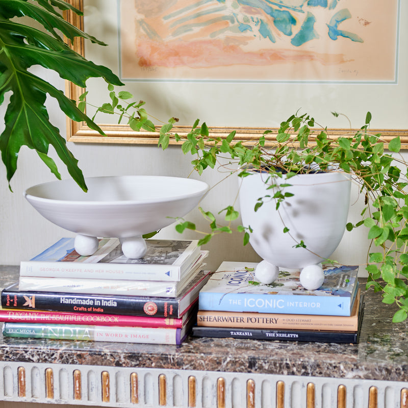 Catalina Footed Cachepot, Matte White – Abigails